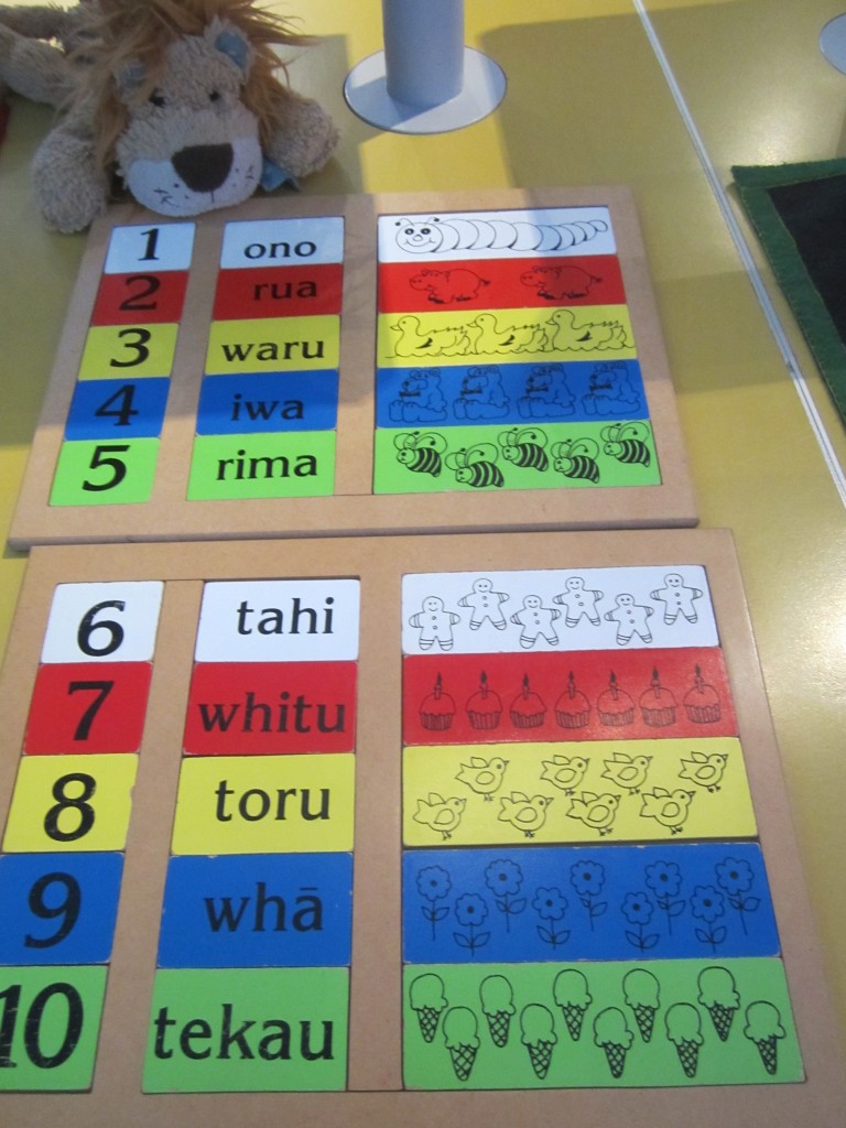 Lewis the Lion and the Maori numbers 1-10 | Lewis the Lion